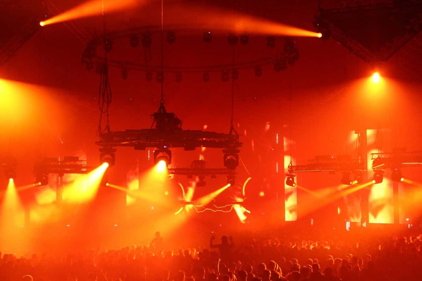 Creamfields 2016 Stealth LED Triangles - Vortex Events Ltd